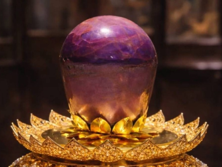 "Звезда чистой земли": Шри-Ланка поразила мир сапфиром в 3563 карата